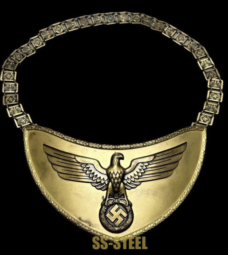 NSDAP Political Leaders Gorget w/ Case – SS-Steel Inc.