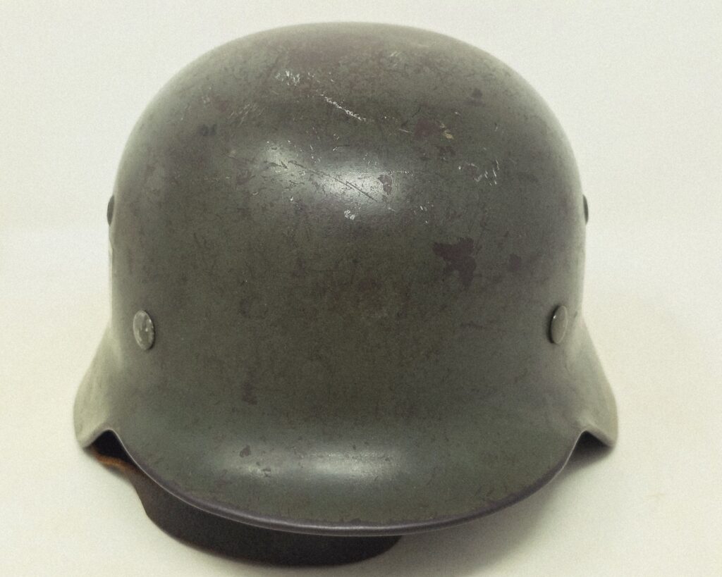 (HW) Outstanding Waffen-SS M35 Double Decal Helmet ET64 – SS-Steel Inc.